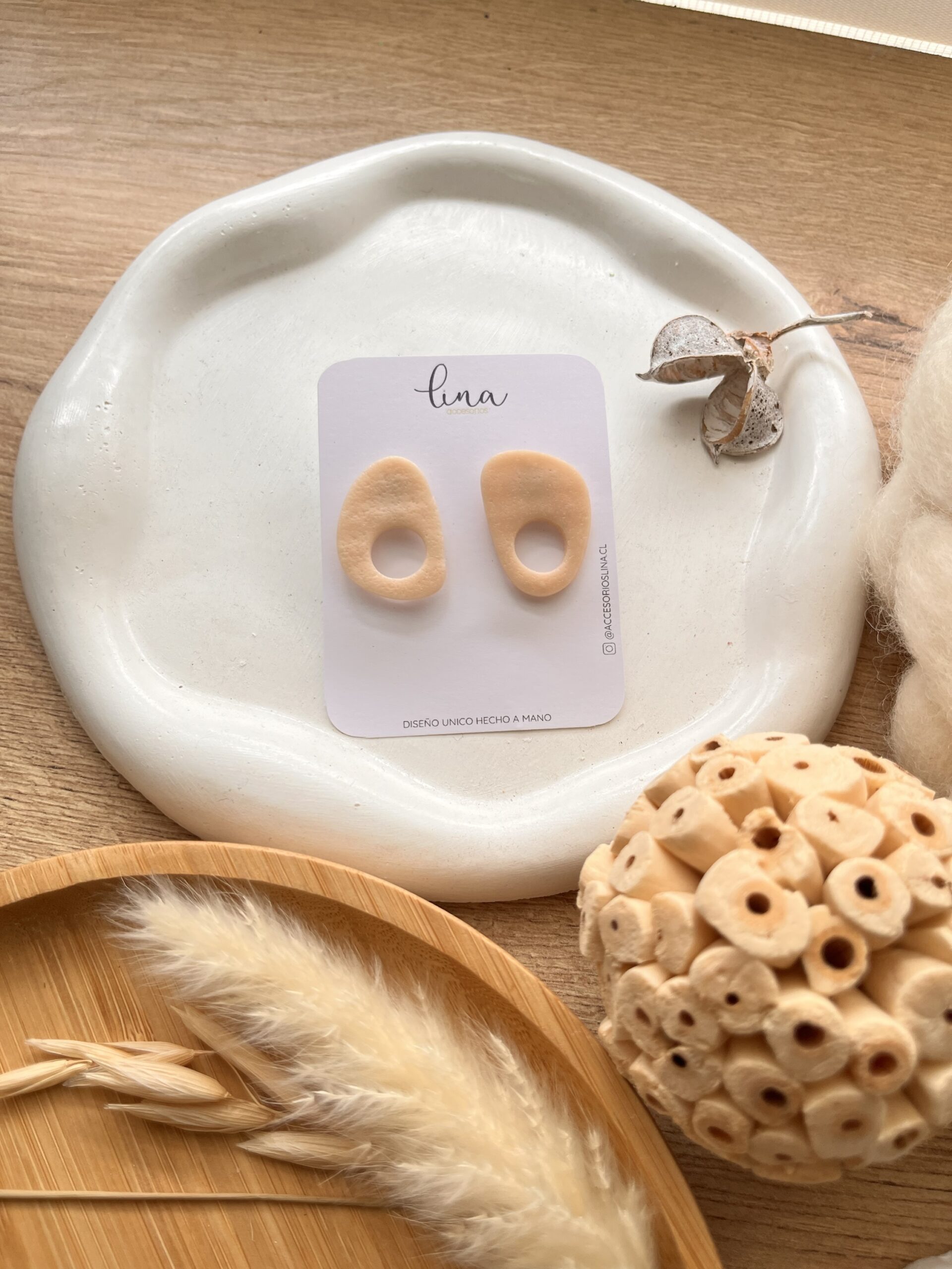 Beni crema – Accesorios Lina