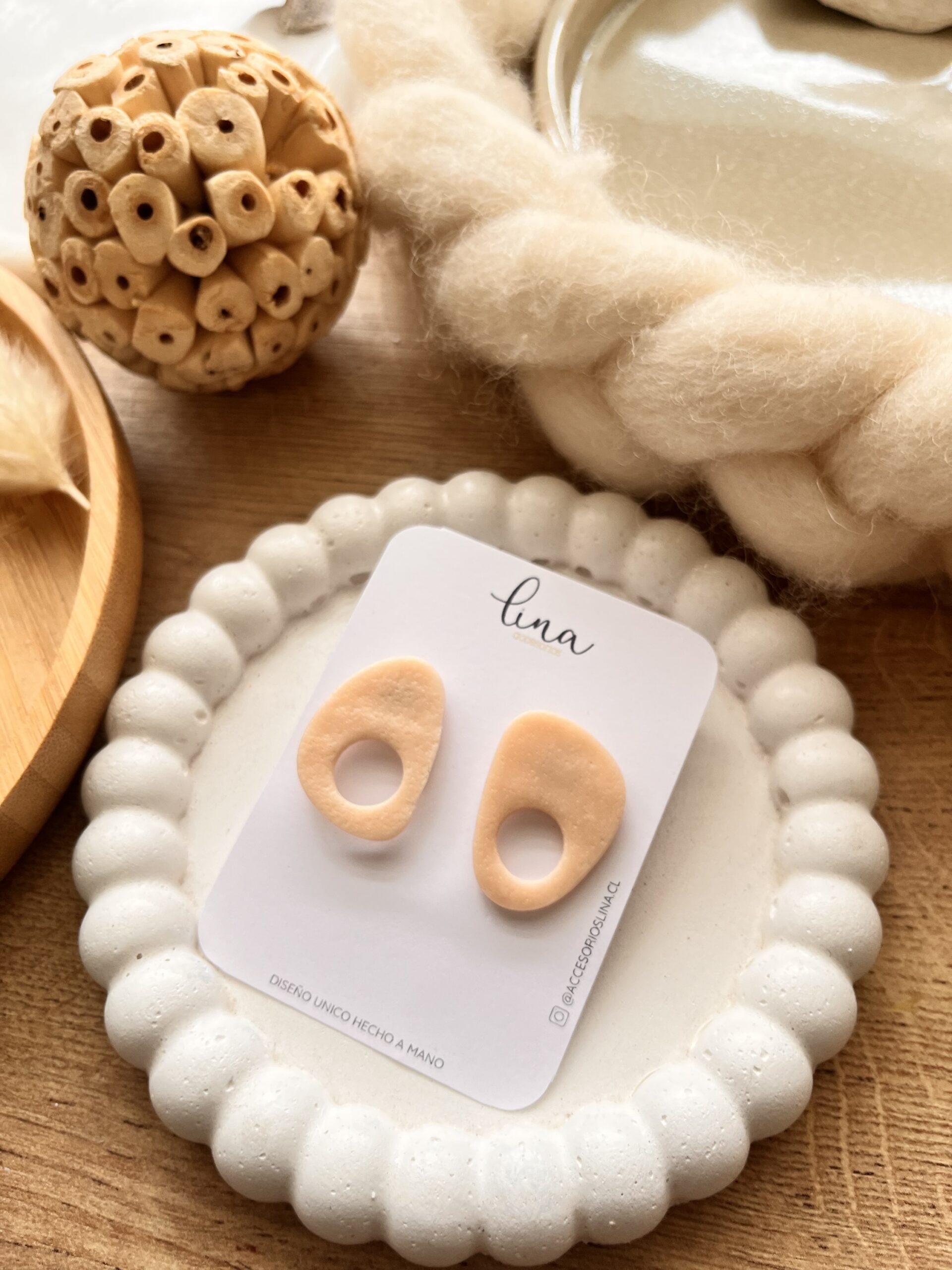 Beni crema – Accesorios Lina